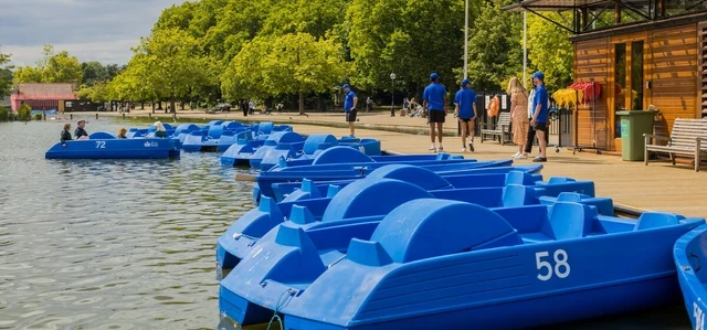 Boating on The Serpentine | The Royal Parks