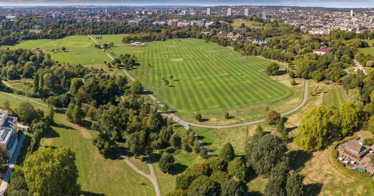 Sports pitches (max group size 22) | The Royal Parks